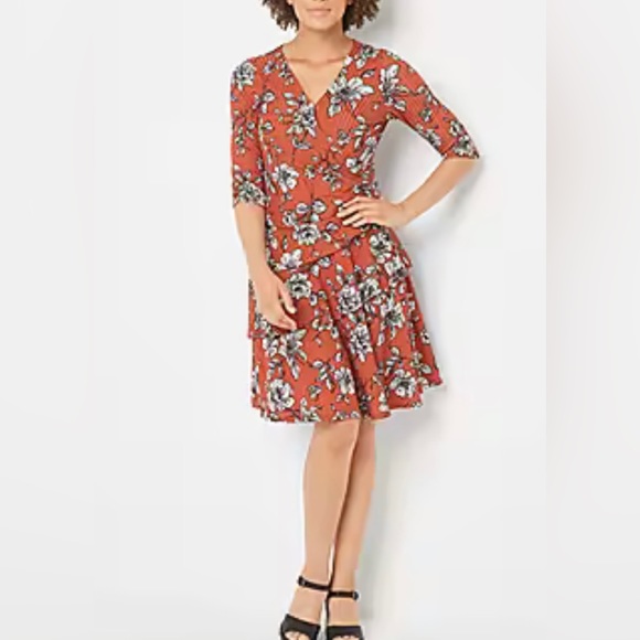 Robbie Bee | Dresses | Robbie Bee Fitted Sleeve 34 Sleeve Floral Midi ...